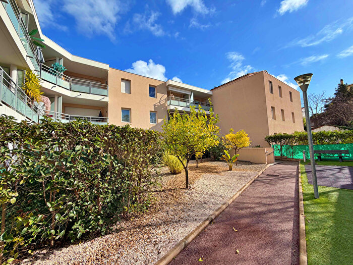 Appartement à vendre - Toulon, Aguillon - 2 pièces - 1 chambre