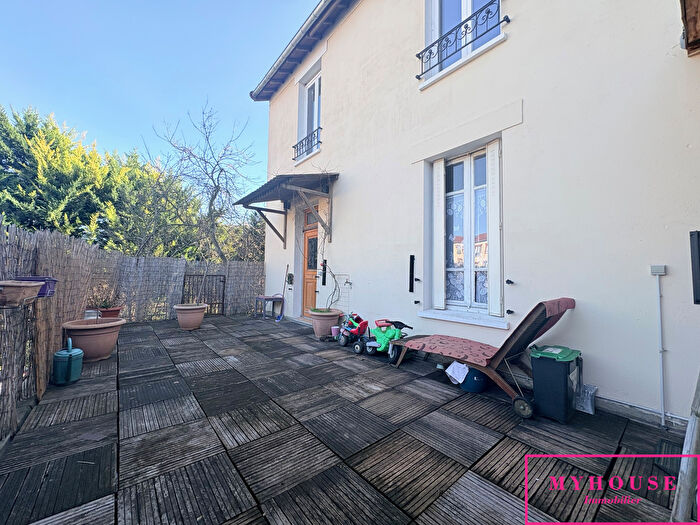 Appartement à vendre - Cachan, Ouest Nord - 3 pièces - 2 chambres