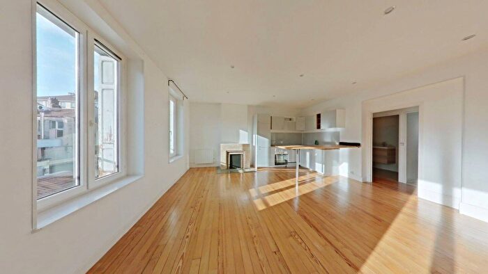 Appartement à louer - Saint-Étienne - 4 pièces - 3 chambres