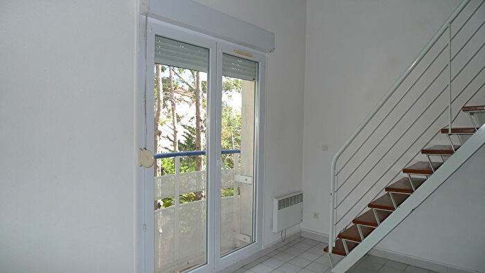 Appartement à louer - Nîmes, Mas de Ville - 1 pièce