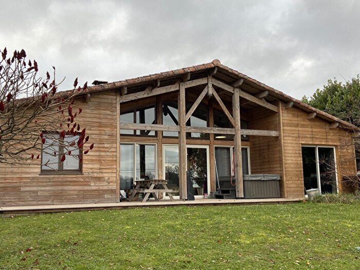 Maison 4 pièces à vendre à La Chapelle-Aubareil