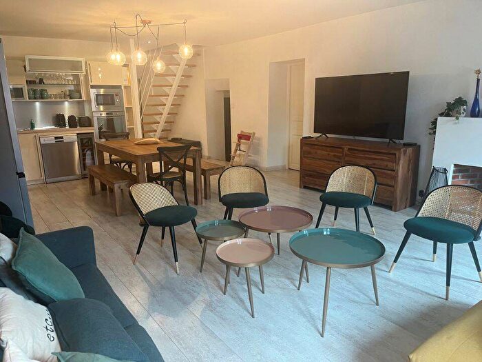 Gare, Annecy : Appartement 4 pièces à louer