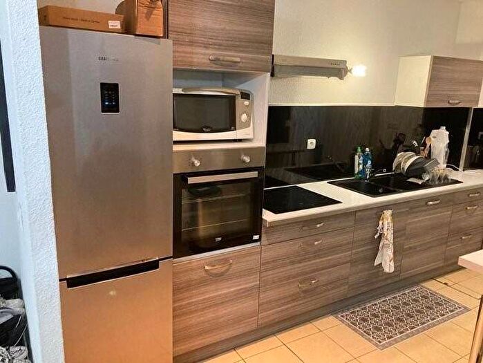 Appartement à louer - Pont-de-Chéruy - 3 pièces - 2 chambres