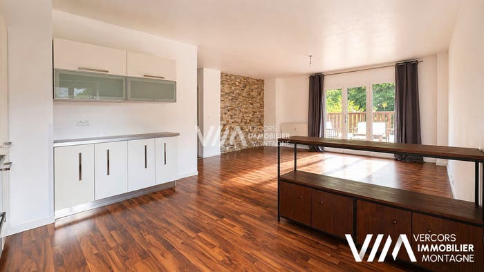 Appartement 4 pièces à Saint-Nizier-du-Moucherotte, à vendre