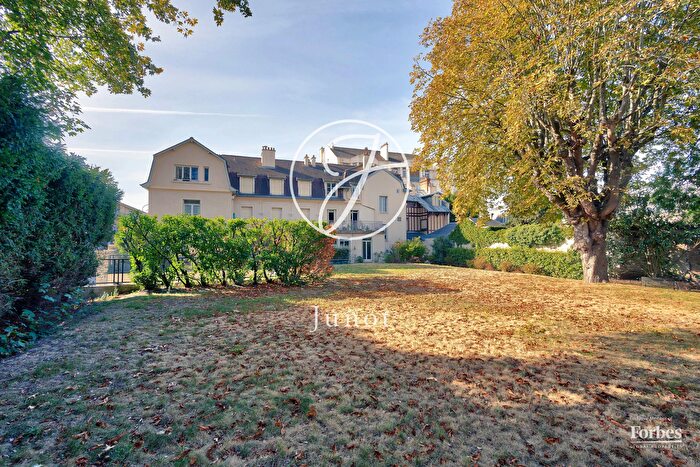 Saint-Germain-en-Laye, Centre-ville, Quartiers forestiers : Appartement 5 pièces à vendre