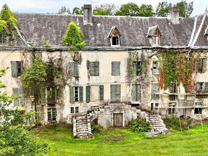 Maison à vendre - Sus - 11 pièces