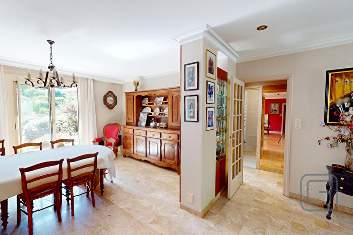Maison 6 pièces à Saint-Cyr-au-Mont-d'Or, à vendre