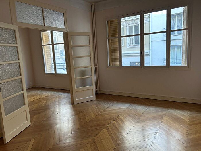 Appartement 4 pièces à louer à Nice