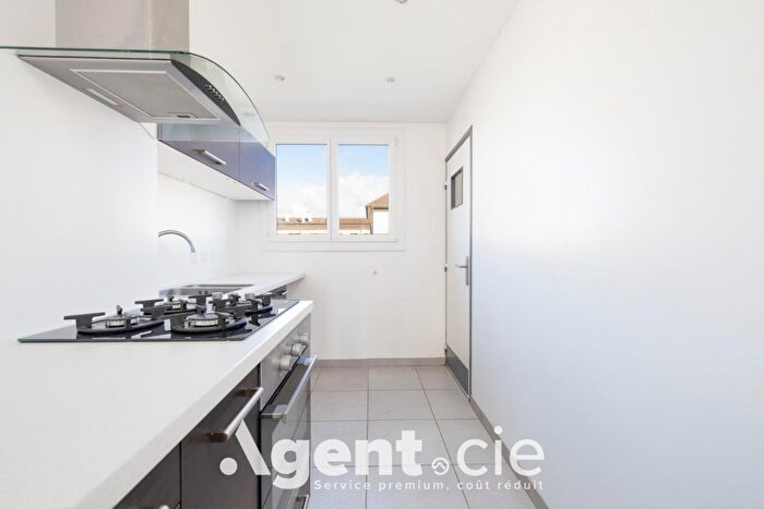 Appartement à louer - Caen, Sainte-Thérèse, Demi-Lune - 3 pièces - 2 chambres