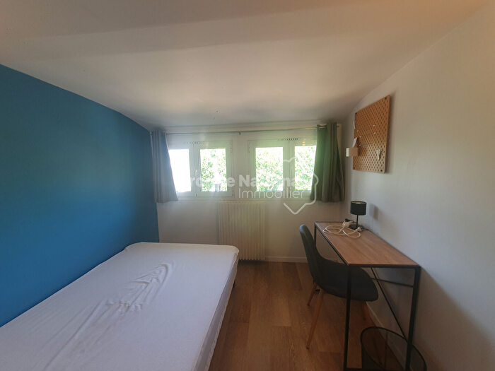 Appartement 10 pièces à Buc, à louer