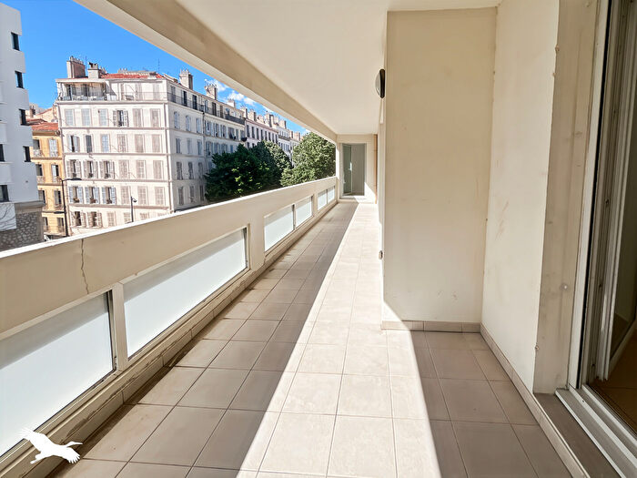 Marseille 2ème, La Joliette : Appartement 3 pièces à vendre