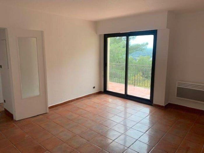 Appartement 3 pièces à louer à Mougins le Haut
