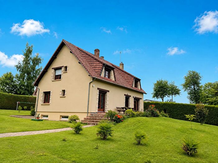 Saint-Symphorien : Maison 9 pièces à vendre