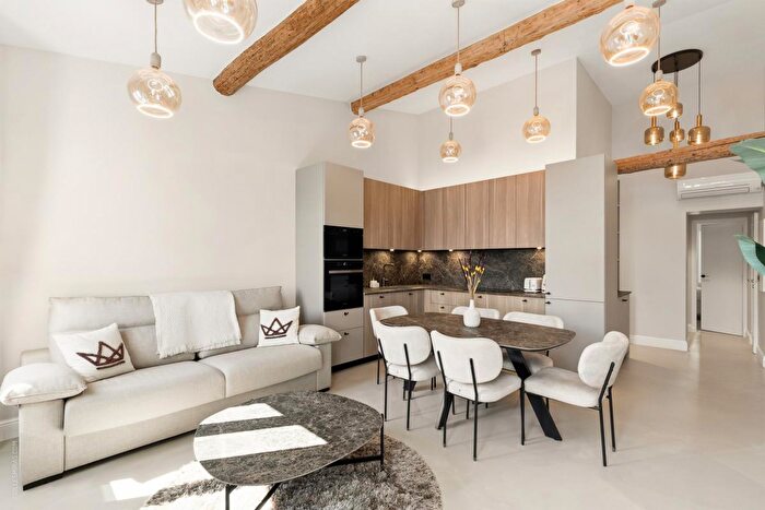 Appartement à vendre - Antibes, Coeur de ville - 3 pièces - 2 chambres