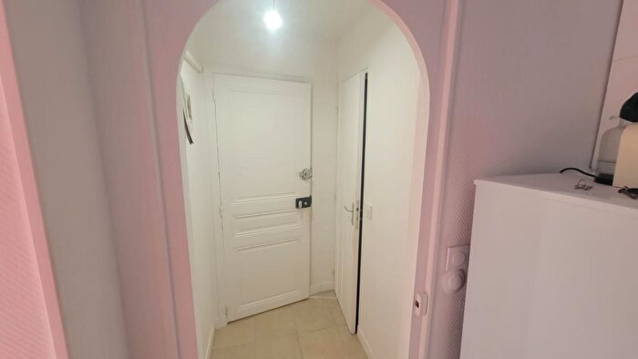 Appartement 2 pièces à Corbeil-Essonnes, Centre-ville, à louer