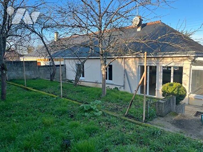 Maison à louer - Monts - 5 pièces - 4 chambres