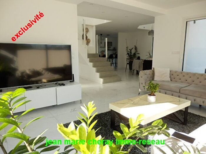 Maison à vendre - Saint-Barthélemy-dAnjou - 6 pièces - 4 chambres