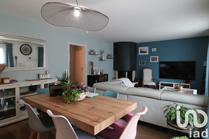 Maison à vendre - Aulnay-sur-Mauldre - 5 pièces - 3 chambres