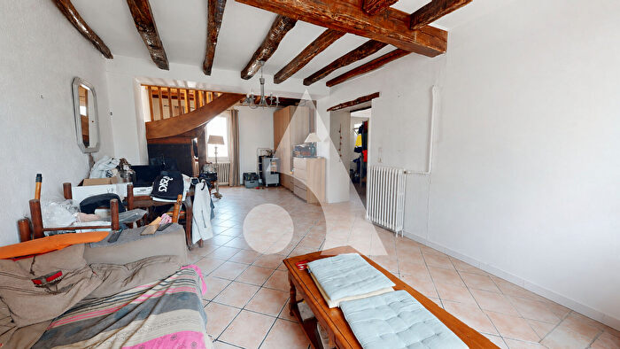 Janville-sur-Juine : Maison 6 pièces à vendre