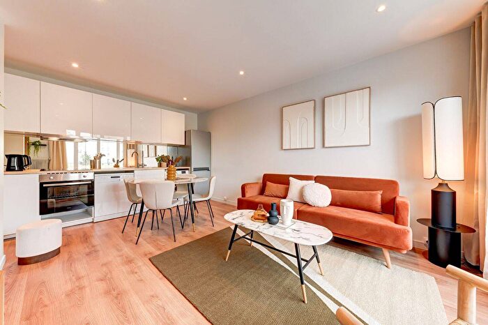 Appartement à louer - Ferrandière Maisons-Neuves, Villeurbanne - 4 pièces - 3 chambres