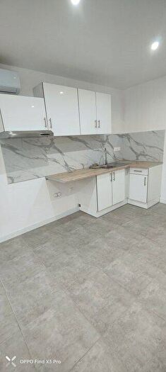 Appartement à louer - Est, La Grand-Combe - 2 pièces - 1 chambre