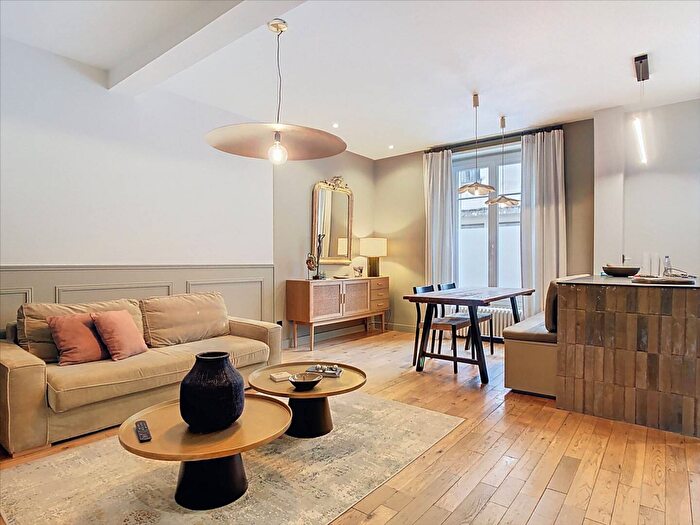 Appartement à louer - Bellecombe, Lyon ème arrondissement - 3 pièces - 2 chambres