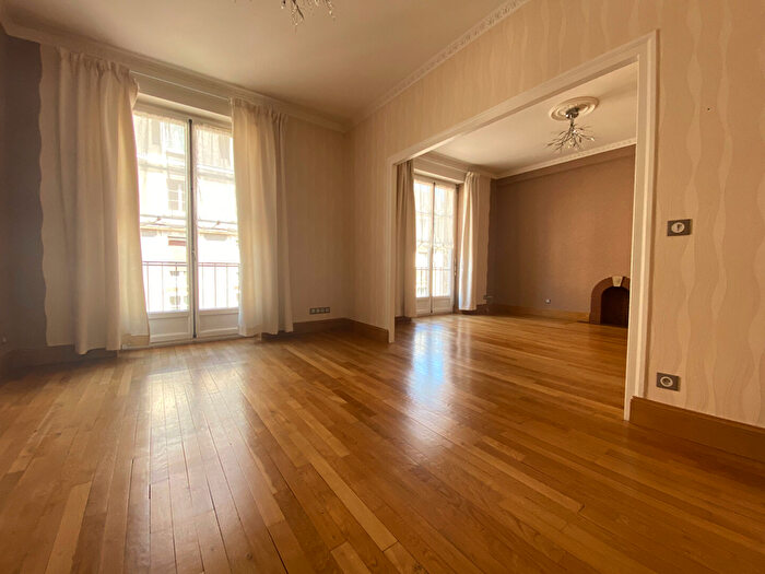 Appartement à vendre - Blois, Centre-ville - 4 pièces - 2 chambres