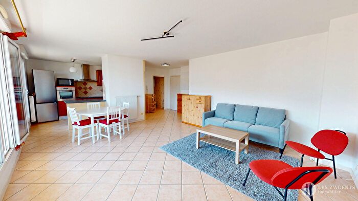 Appartement à louer - Saint-Martin-dHères, Centre-ville - 4 pièces - 3 chambres