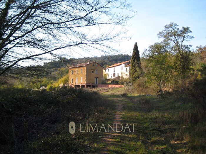 Maison à vendre - Les Adrets-de-lEstérel - 15 pièces - 11 chambres