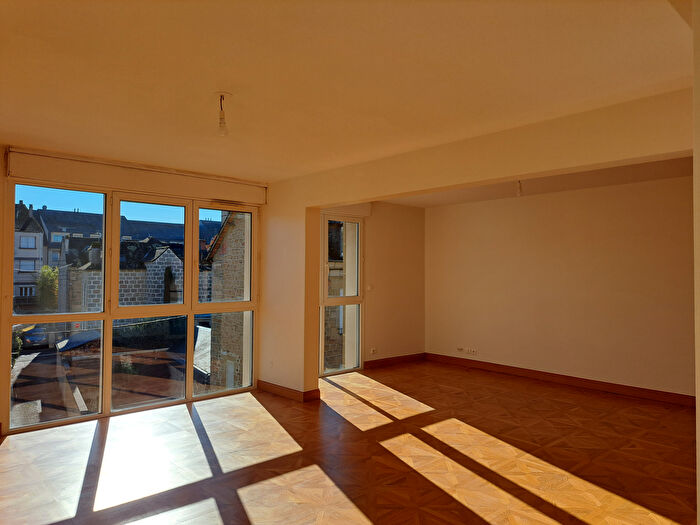 Appartement à louer - Brive-la-Gaillarde, Centre-ville, Pont Cardinal, Champanatier - 5 pièces - 3 chambres
