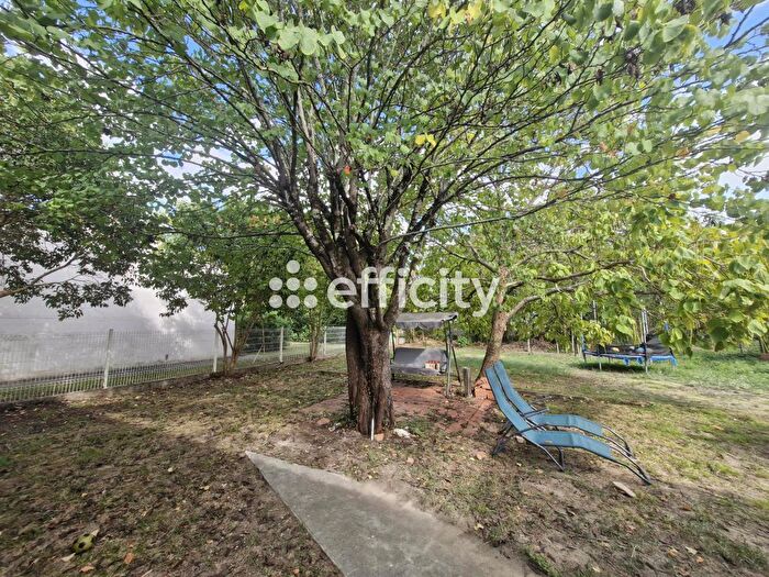 Bon-Encontre : Maison 5 pièces à vendre