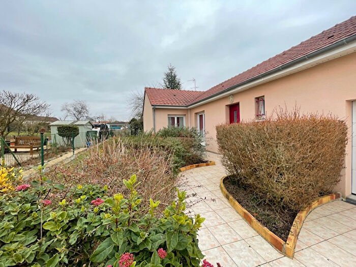 Saint-Germain-du-Puy : Maison 4 pièces à louer