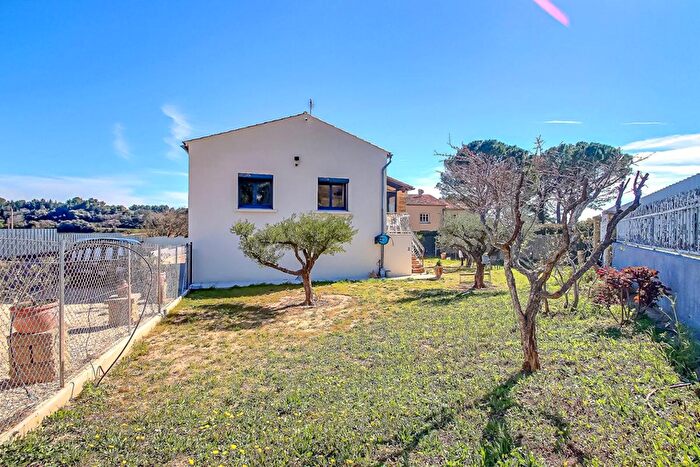 Maisons à vendre et appartements à louer - 1
