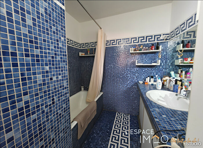 Appartement à vendre - Maubec - 2 pièces - 1 chambre