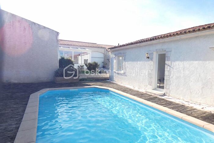 Maison à vendre - Angoulins - 6 pièces - 4 chambres