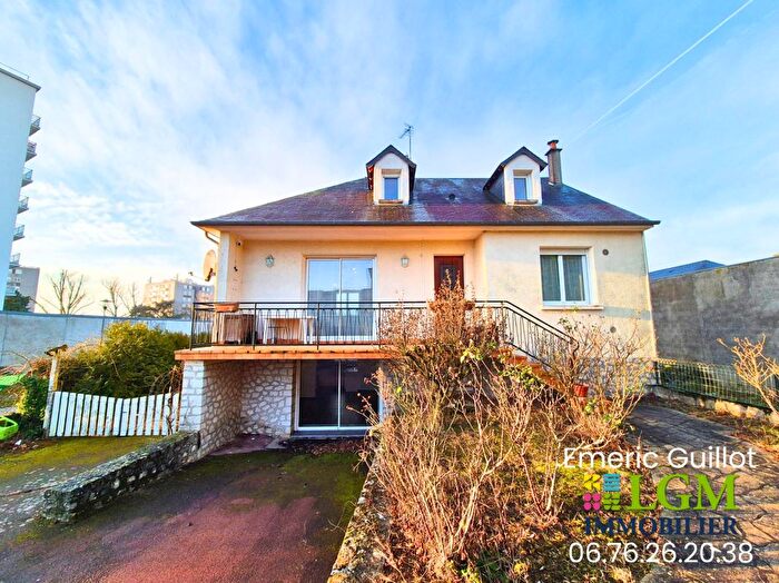 Maison à vendre - Blois, Centre-ville - 8 pièces - 5 chambres