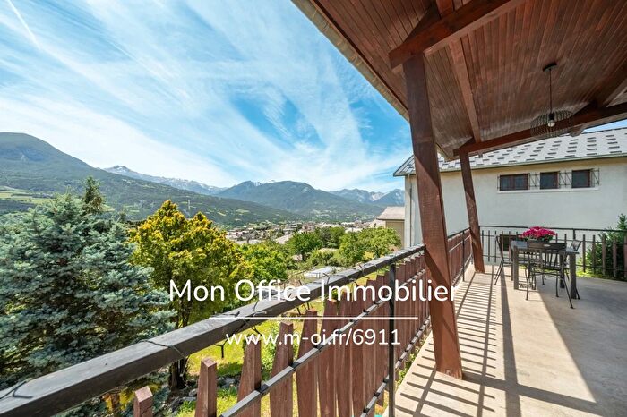Maison 9 pièces à Embrun, à vendre