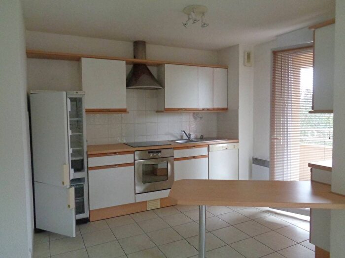 Appartement 2 pièces à Saint-Pantaléon-de-Larche, à louer