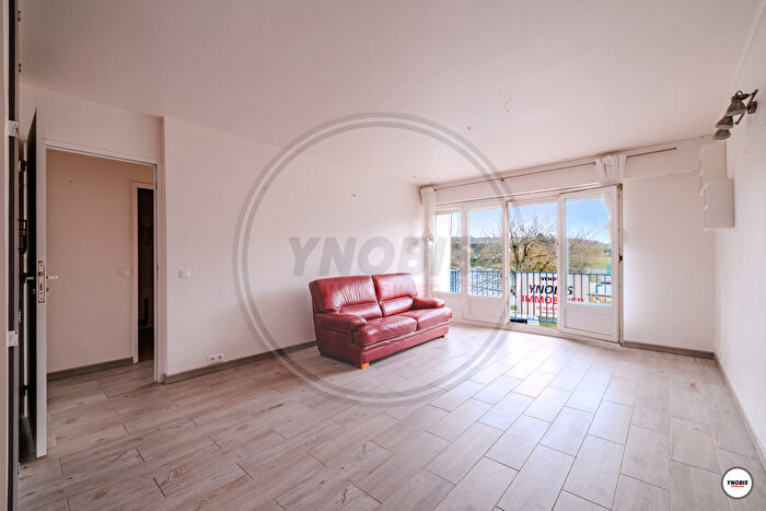 Appartement à vendre - Aubergenville - 3 pièces - 2 chambres