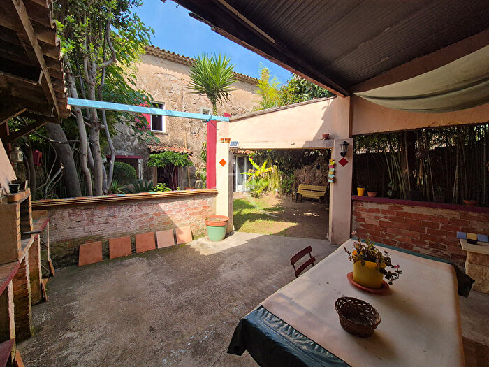 Maison à vendre - La Crau, Centre-ville - 6 pièces - 4 chambres