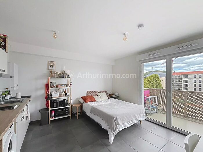 Clermont-Ferrand, Montferrand : Appartement 1 pièce à louer