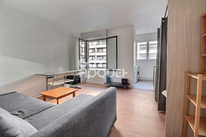 Appartement à louer - Chaville, Rive Droite, Les Vignes - 1 pièce