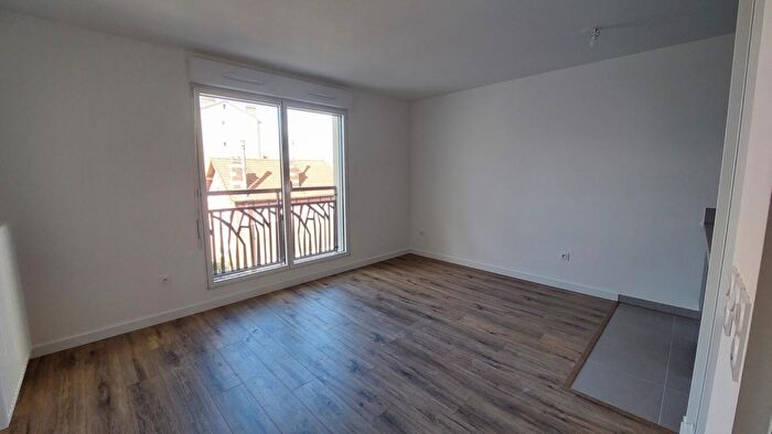 Appartement à louer - Champigny-sur-Marne, Plant, Tremblay - 1 pièce