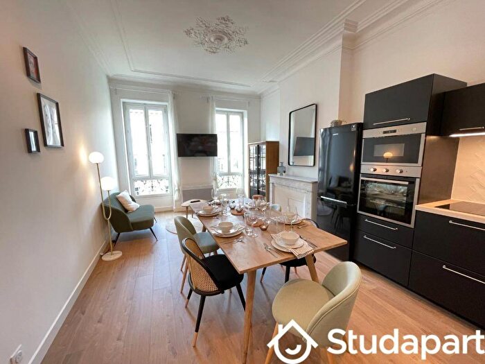 Appartement à louer - Le chapitre, Marseille er arrondissement - 1 pièce - 1 chambre