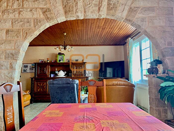 Maison à vendre - La Bazoge - 5 pièces - 3 chambres