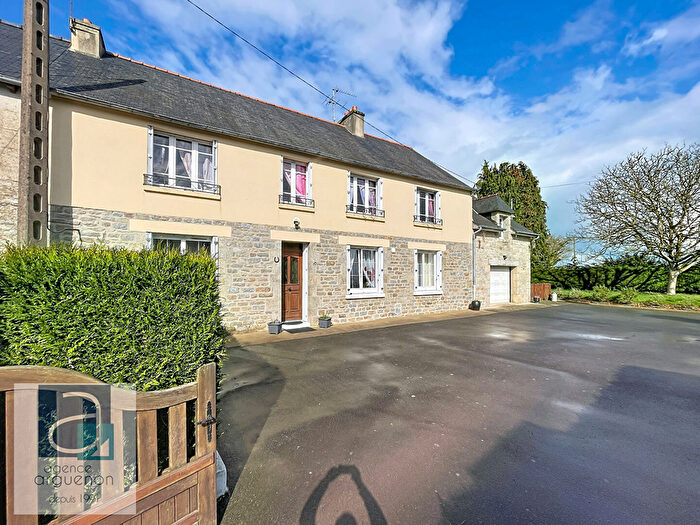 Maison à vendre - Broons - 7 pièces - 5 chambres