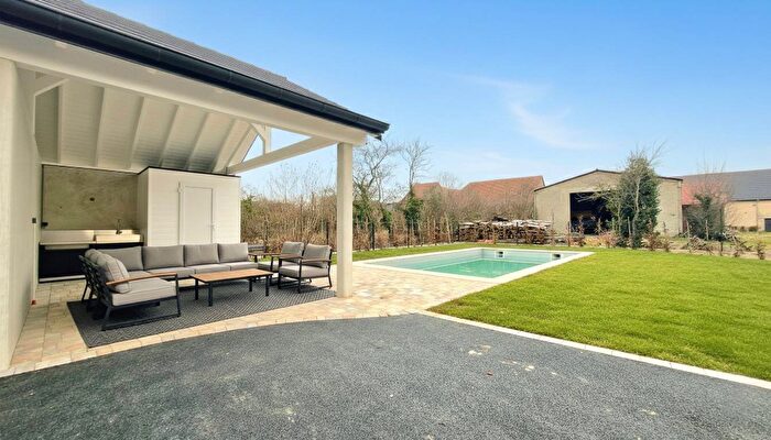 Maison à louer - Houssen - 8 pièces - 4 chambres