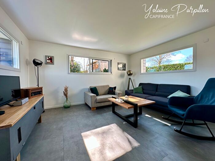 Maison à vendre - Saint-Georges-de-Montaigu - 7 pièces - 3 chambres