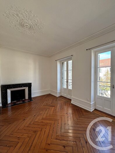 Appartement à vendre - Louhans - 4 pièces - 2 chambres