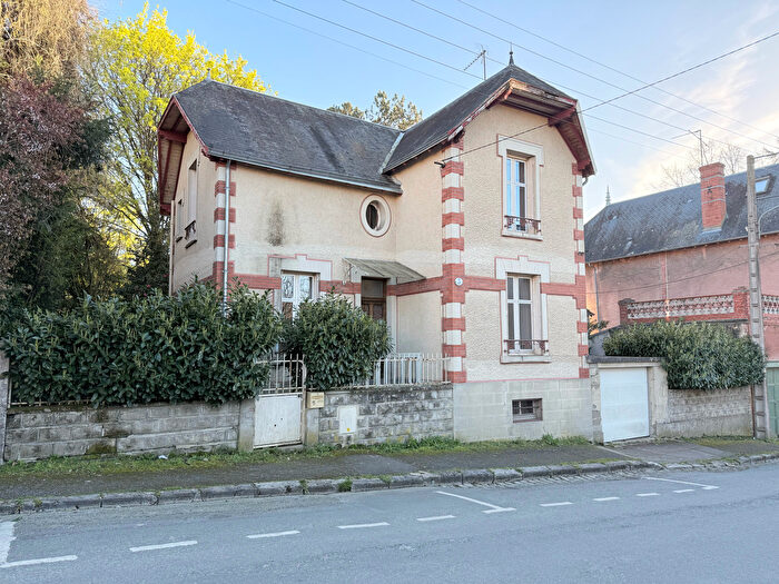 Maison à vendre - Vierzon, Colombier, Cité scolaire - 4 pièces - 3 chambres